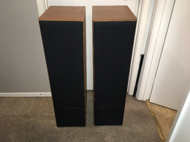 Polk Audio 11T Tower Speaker, Vintage, Pair | Speakers | Ottawa | Kijiji