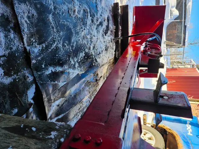 Like-New Split-Fire 4407 Skid Steer Splitter (32-Ton) | Heavy Equipment ...