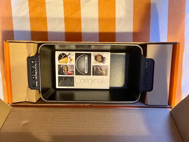 NEW Le Creuset Signature 23 cm Loaf Pan - Oyster | Kitchen & Dining ...