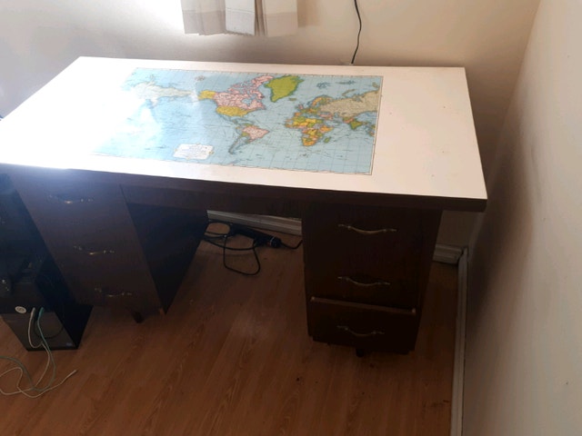 World map desk | Desks | Winnipeg | Kijiji