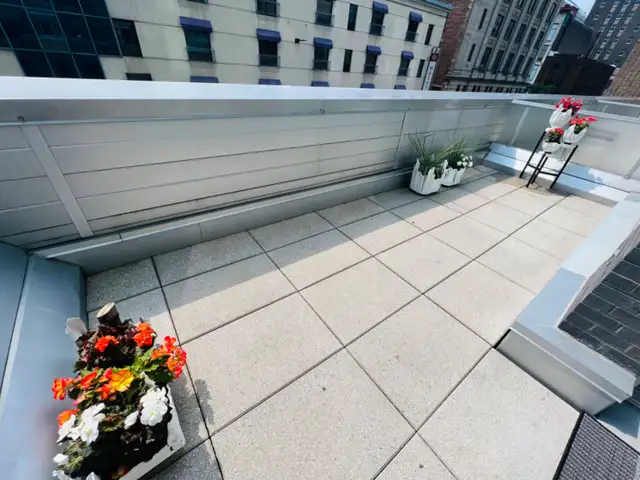 Downtwon Montreal, 4mts walk to metro Peel, all you need by feet | Long ...