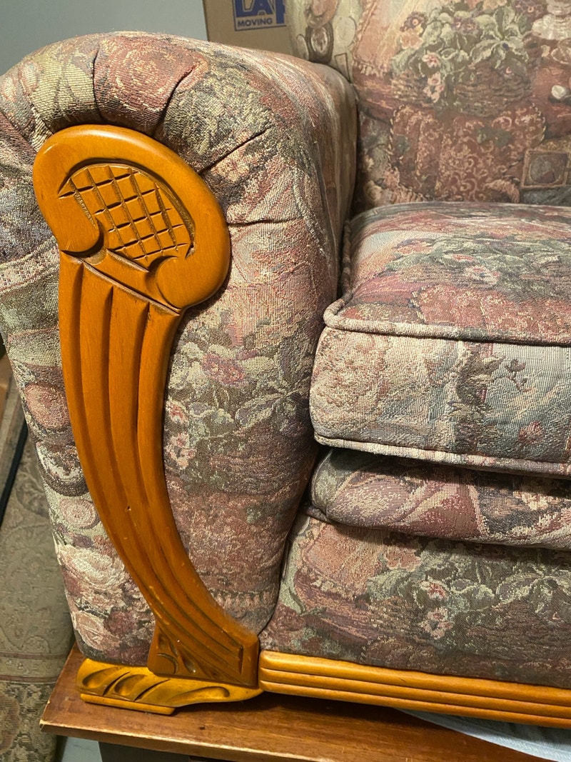 Antique Private Club Chair | Chairs & Recliners | Calgary | Kijiji ...