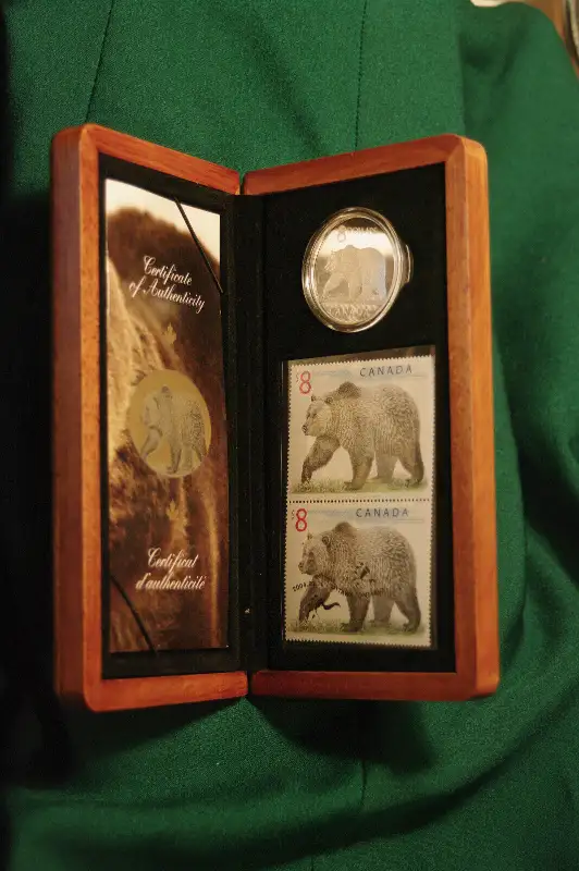 2004 $8 Great Grizzly coin and stamp set. $120. | Arts & Collectibles ...