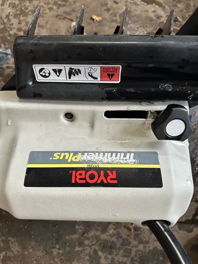 Ryobi Gas powered snow shovel | Snowblowers | Kitchener / Waterloo ...