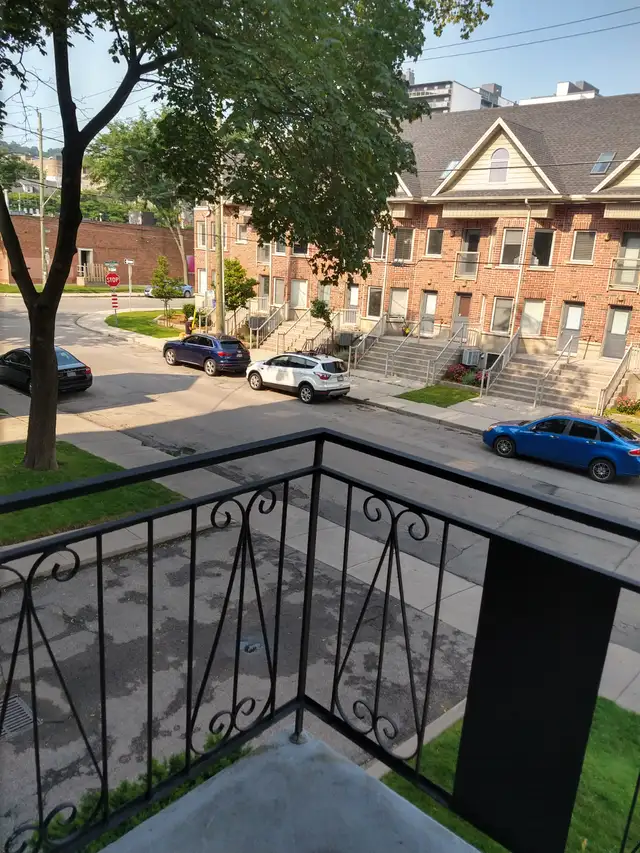 Small but functional studio / bachelor in Corktown -$1200+ | Long Term ...