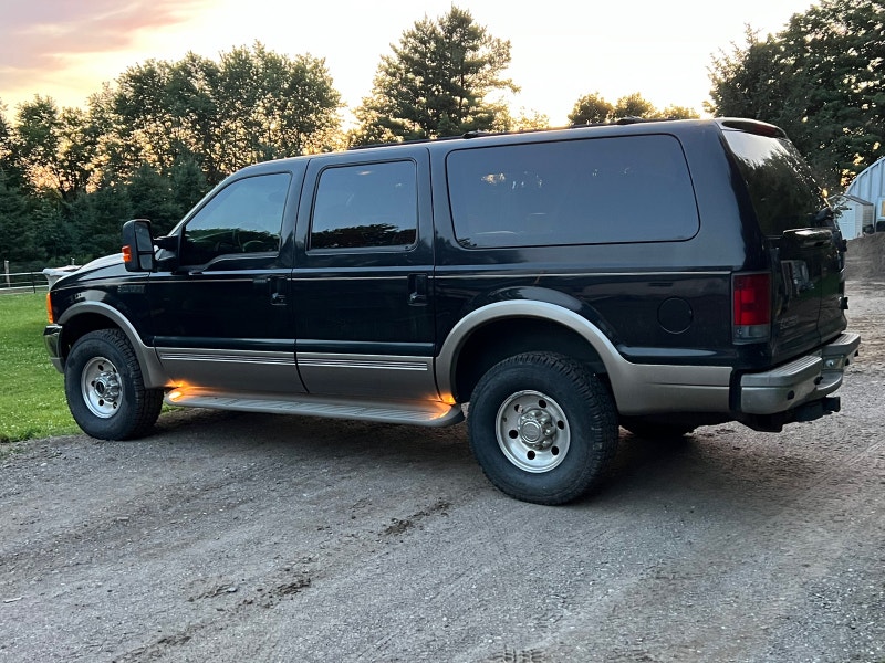 Ford excursion | Cars & Trucks | Guelph | Kijiji