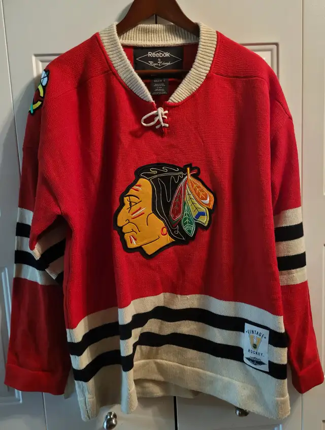 Chicago Toews jersey / Rodger Edwards hoodie / Coyotes cancer je | Arts ...