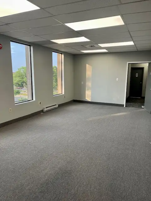 AWESOME OFFICE SPACE AT 718 WILSON AVE 1ST MONTH FREE RENT | Commercial ...
