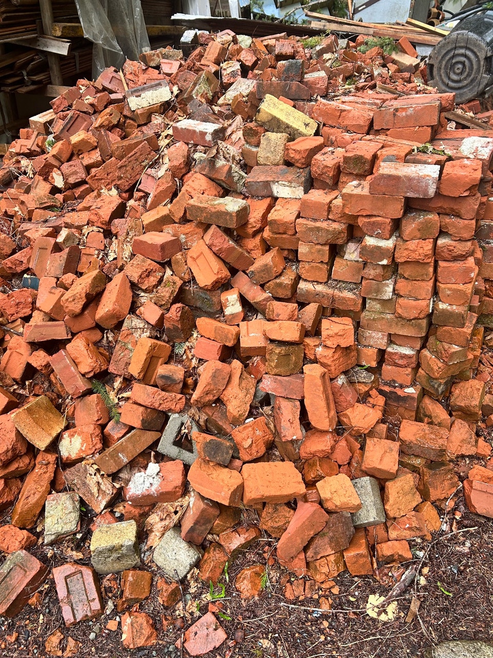 Free brick and cinder block | Other | Cowichan Valley / Duncan | Free ...