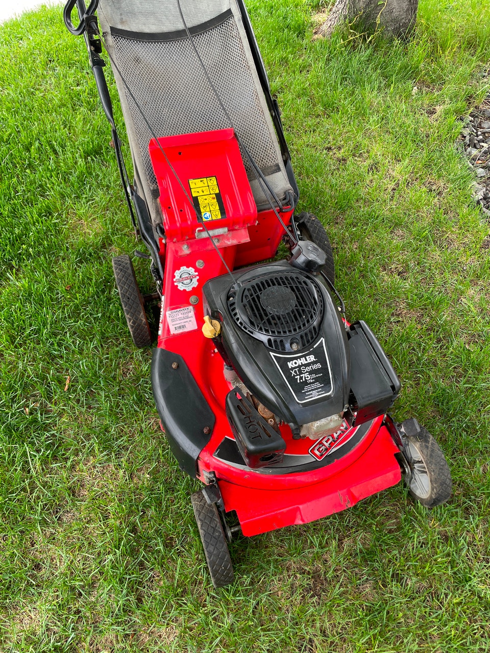 Gravely 7.75hp commercial lawnmower serviced cut grass today ...