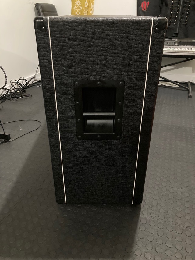 (Trade)-Orange PPC412 cab, black. | Amps & Pedals | Ottawa | Kijiji