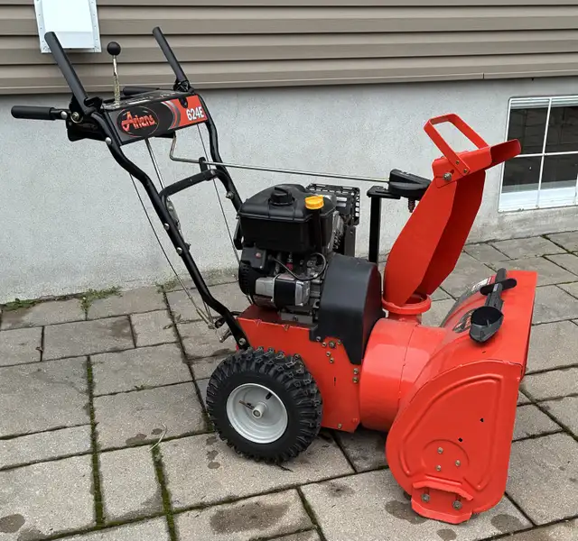 Ariens Snow Blower Sno-Thro 624E model 92001 Souffleuse Neige ...