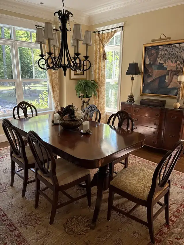 mobilier salle à manger antique | Dining Tables & Sets | Sherbrooke ...
