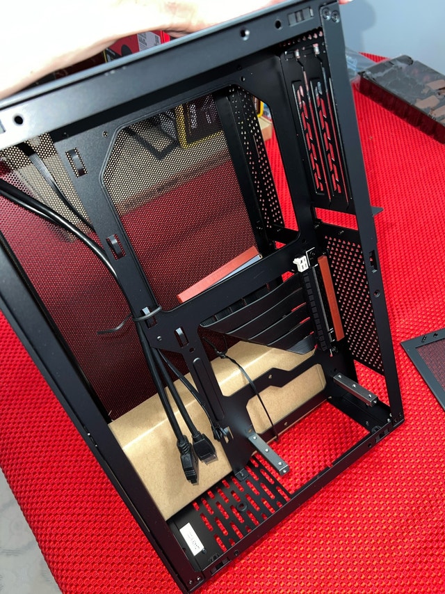 SSUPD Meshilicious Mini ITX case w/ PCIE 4.0 Riser | System Components ...