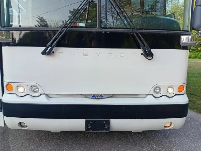 2005 Prevost XL II Le Mirage with motorhome conversion started | RVs ...