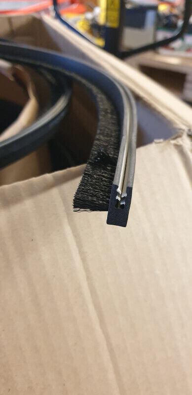 Mink Flex Brushes (FBL) Flexible Strip Brushes All Applications ...