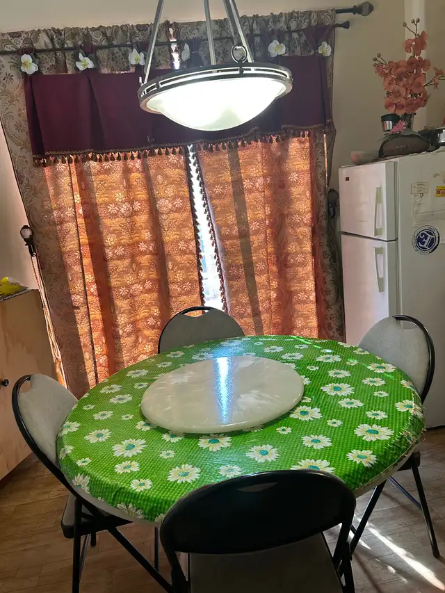 Xtra large room for rent available now | Long Term Rentals | Calgary ...