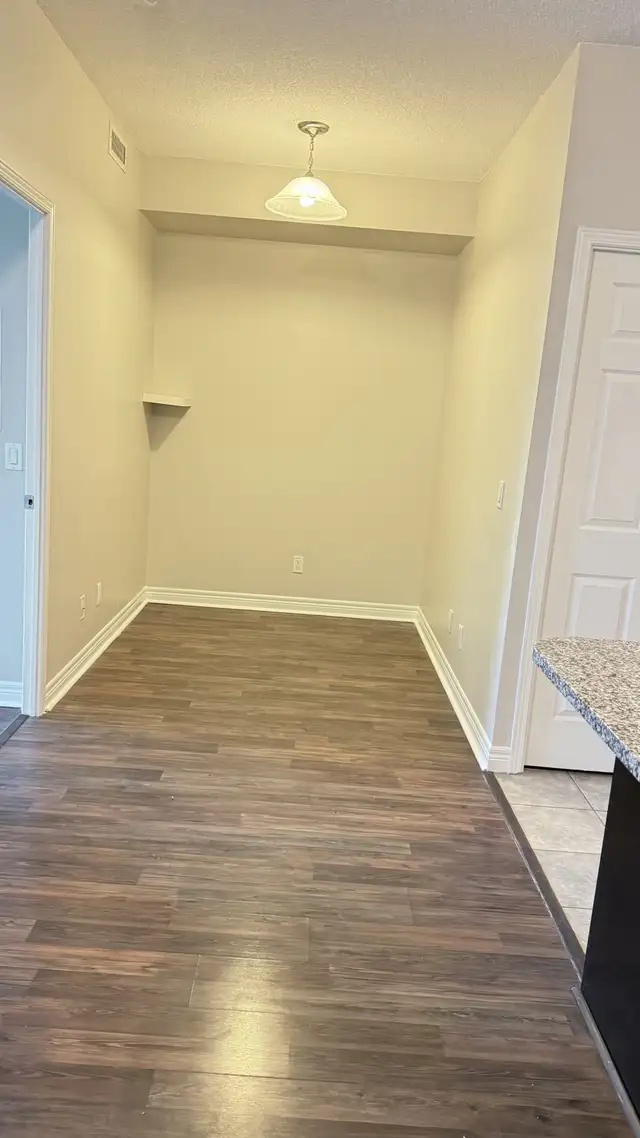 one bedroom plus den luxury condo | Long Term Rentals | Mississauga ...