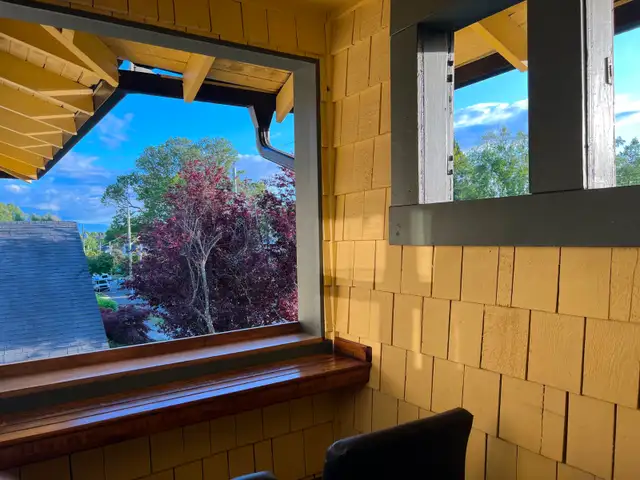 Top-Floor 2 Bedroom + Loft in Character Home – Fairfield | Long Term ...