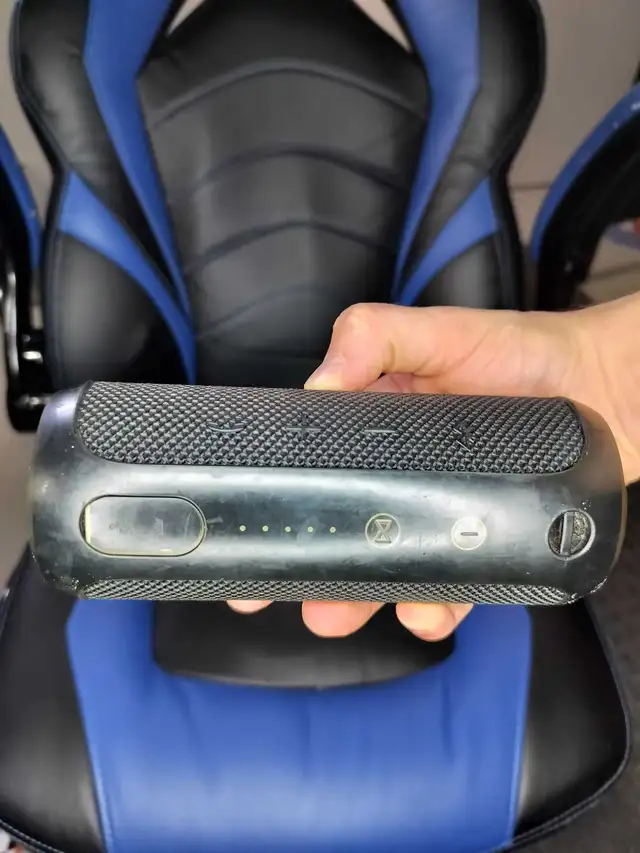 JBL Flip 3 Bluetooth Speaker – Used, Fully Working, Waterproof ...