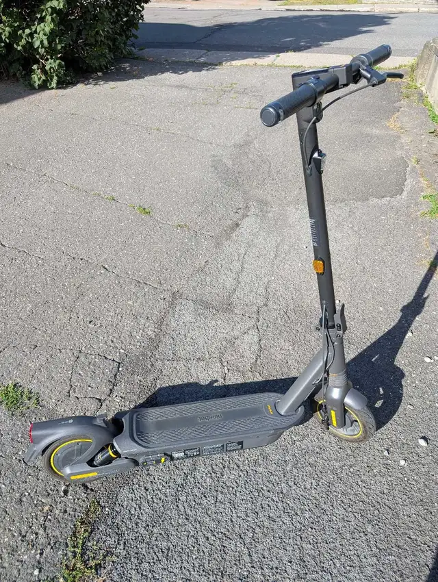 Trottinette électrique Segway Ninebot Max G2 – Très bon état ! | Other ...