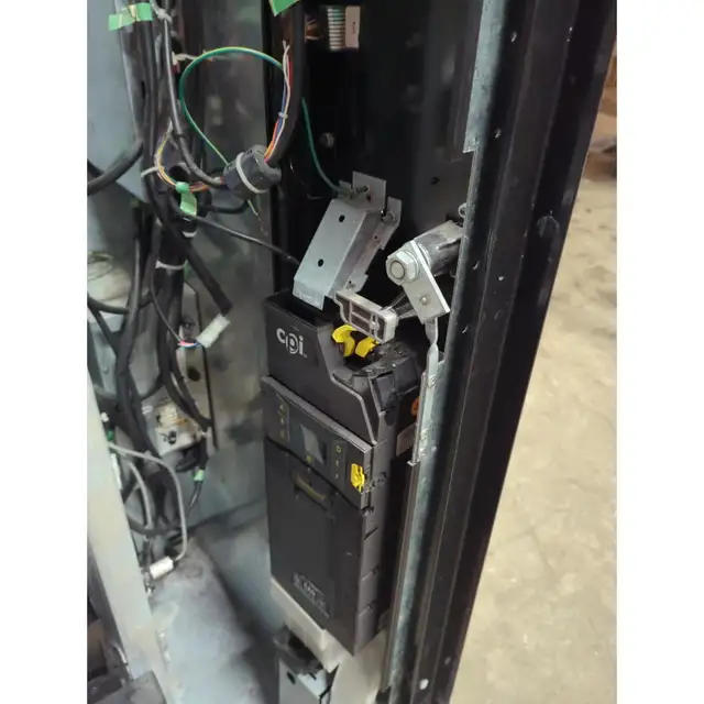 Dixie Narco DN5591 Commercial Vending Machine Pop, Water, Cans, | Other ...