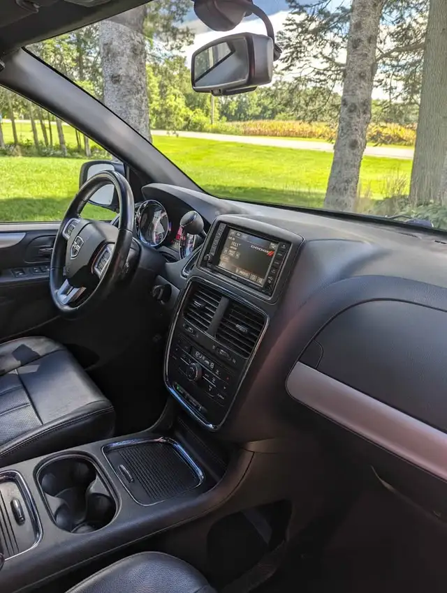 2013 Dodge Caravan R/T . Super clean and no rust. | Cars & Trucks ...