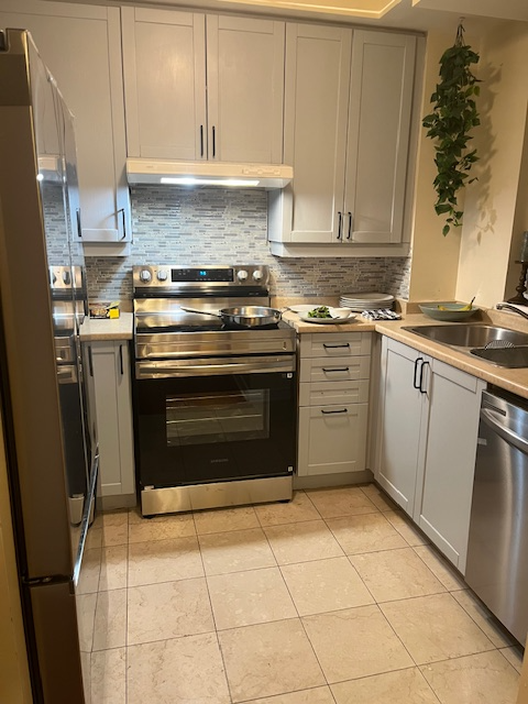 Luxury Yorkville 2 br 2wr Across Yonge/Bloor SBWY. | Long Term Rentals ...