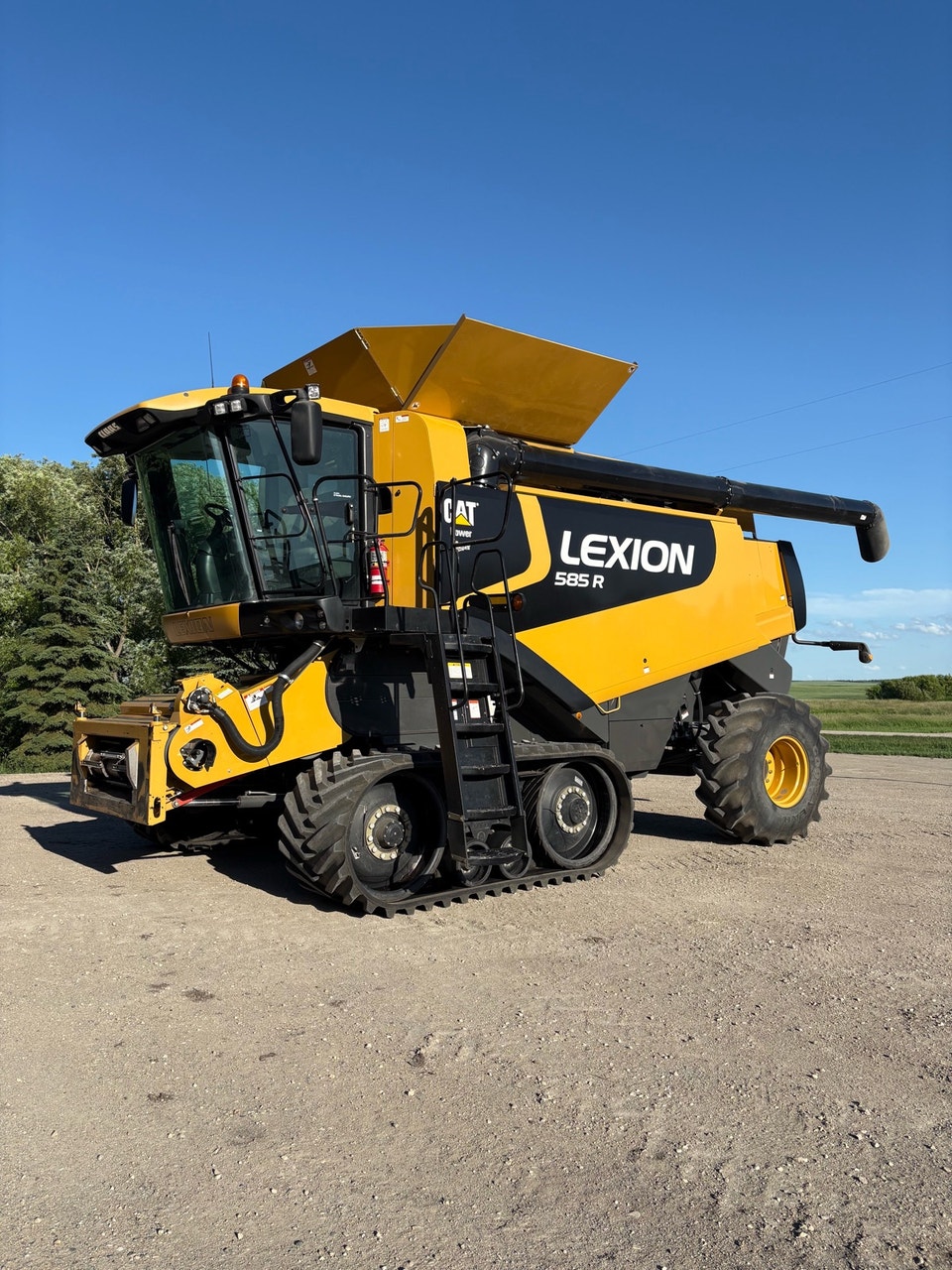 2010 Cat Lexion 585R TRACKS & RWA | Farming Equipment | Brandon | Free local classifieds - Kijiji