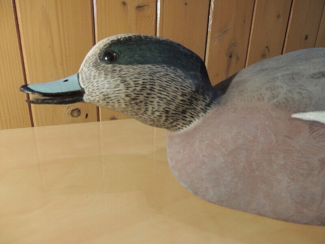 Canard sculpté par DANIEL LEROUX - Siffleur d'Amérique | Art et objets ...