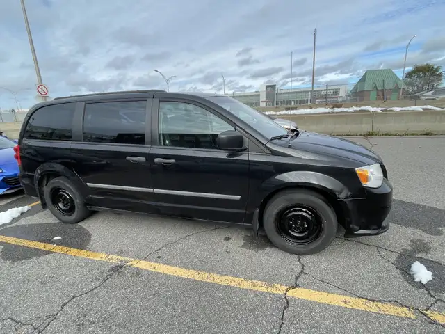 2012 DODGE Caravan | Cars & Trucks | City of Montréal | Free local ...