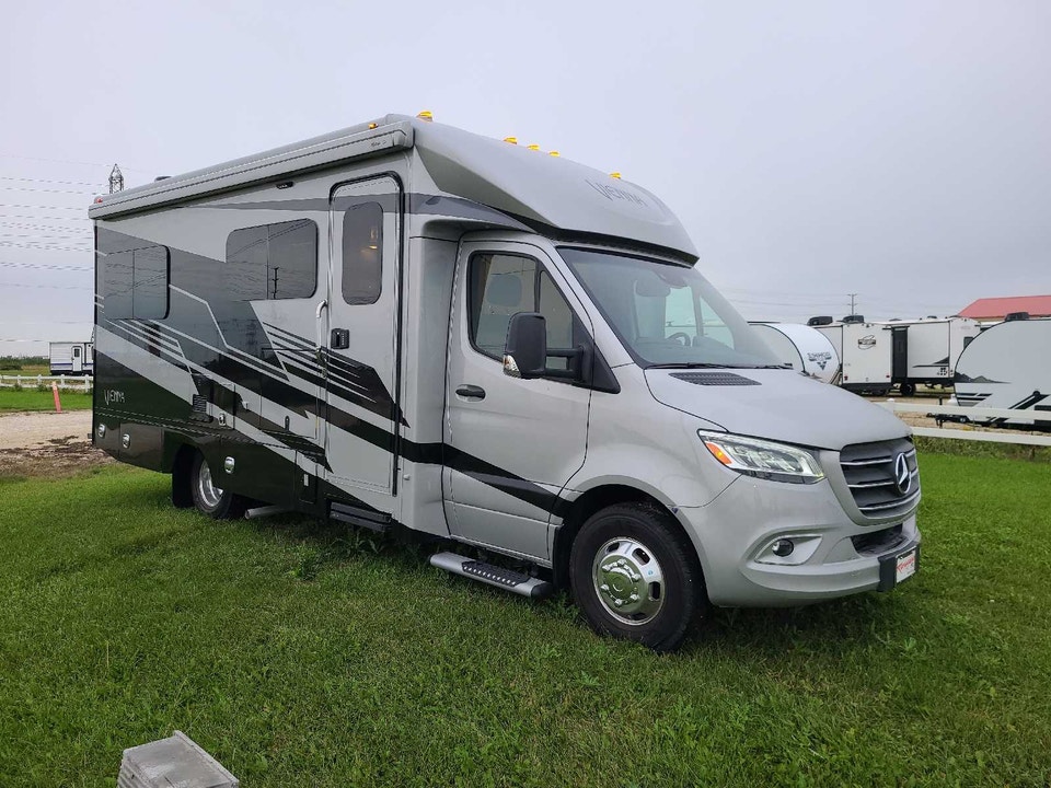 2025 RENEGADE VIENNA 25VDLN MERCEDES. | RVs & Motorhomes | Winnipeg ...