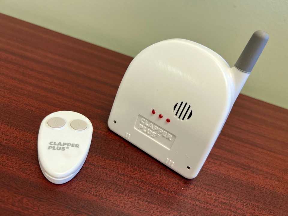 Hands on, Hands off - THE CLAPPER - plug in with remote | General ...