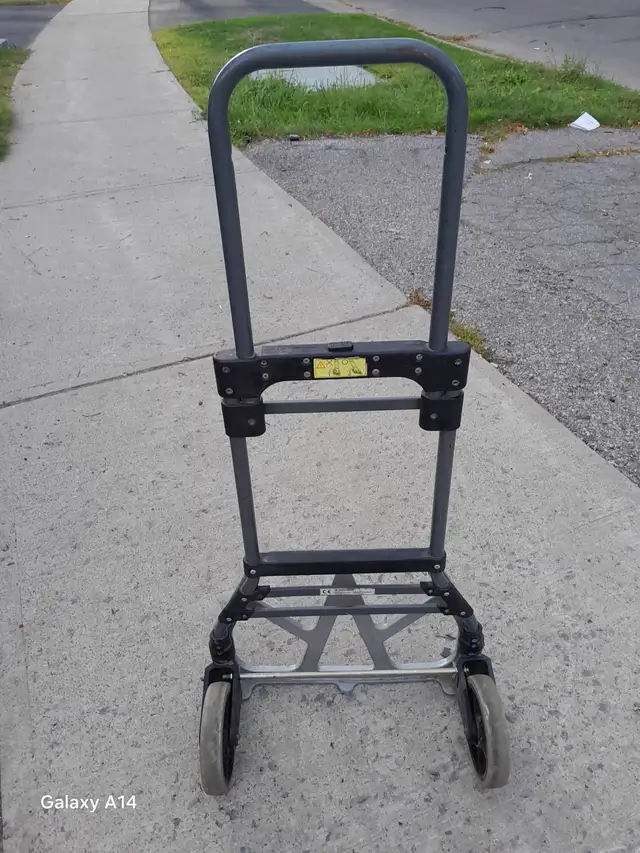 Folding Hand Truck | Other Business & Industrial | City of Toronto ...