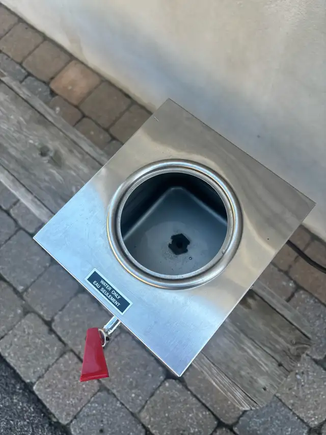 On hold -Vintage stainless steel Bunn Omatic hot water dispenser ...