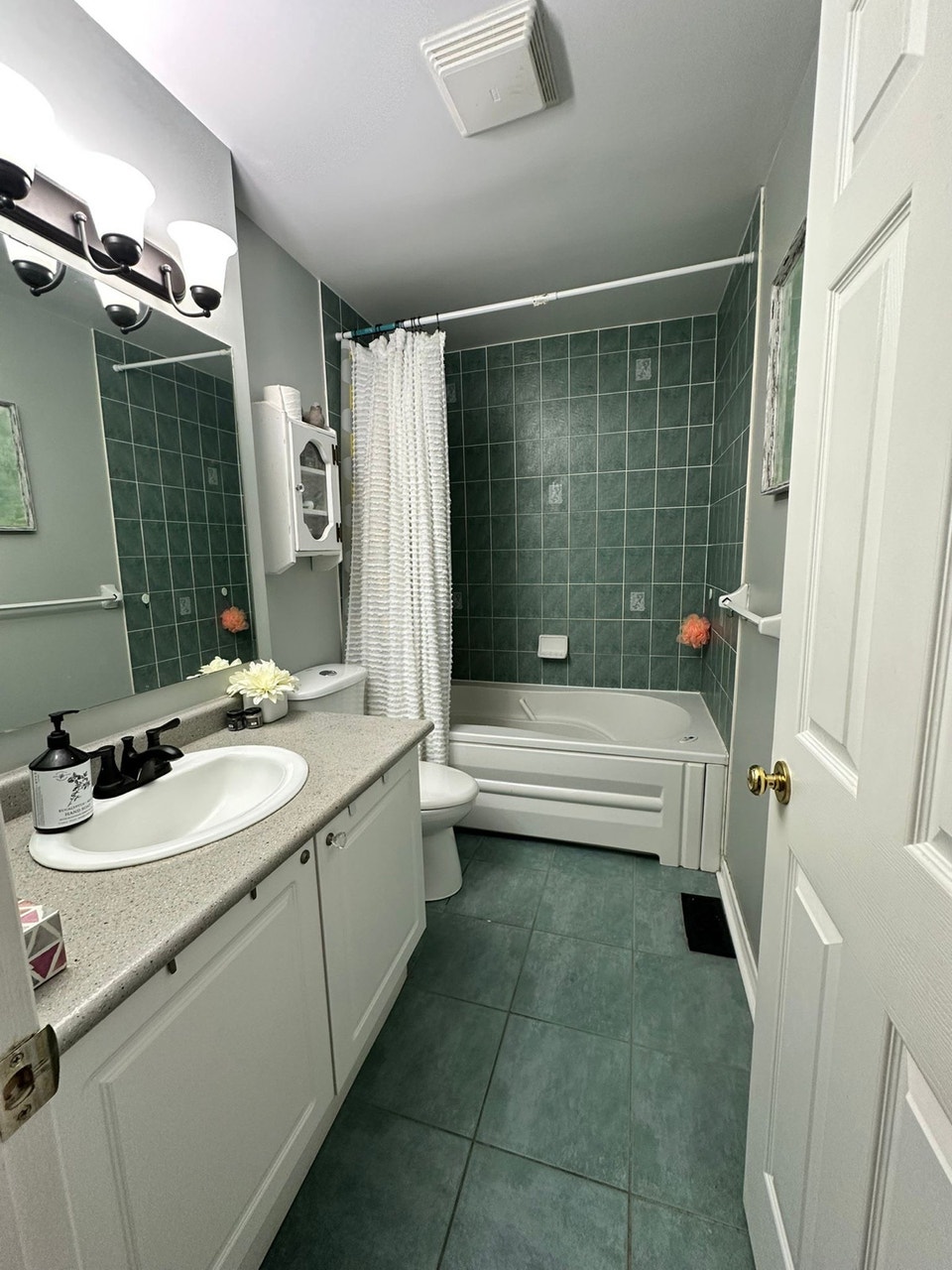 Private room for rent | Room Rentals & Roommates | Oshawa / Durham ...