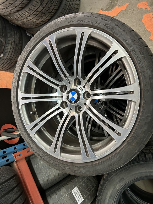 BMW M3 OEM 220 style wheels | Pneus et jantes | Laval/Rive Nord | Kijiji