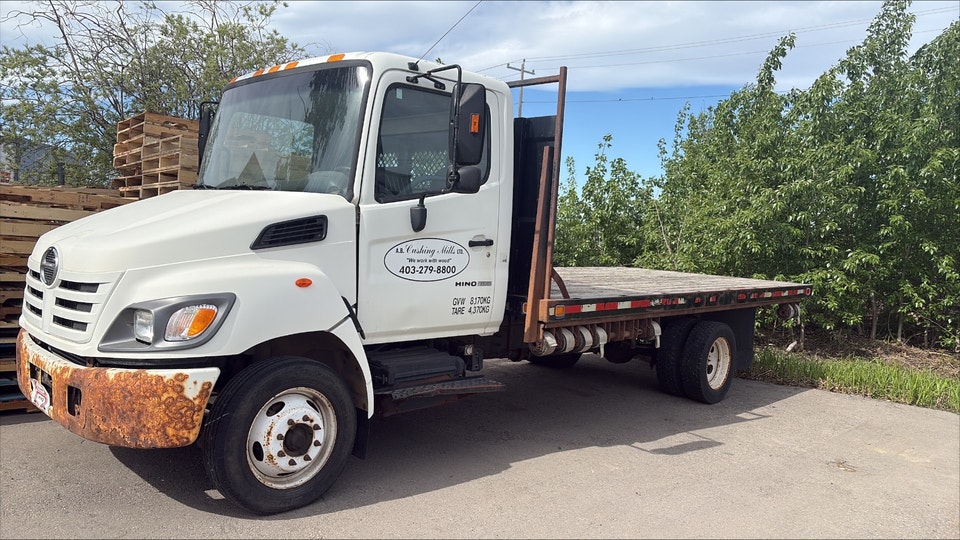 2004 HINO 185 FLAT BED IN DECENT SHAPE - SOLD | Cars & Trucks | Calgary ...