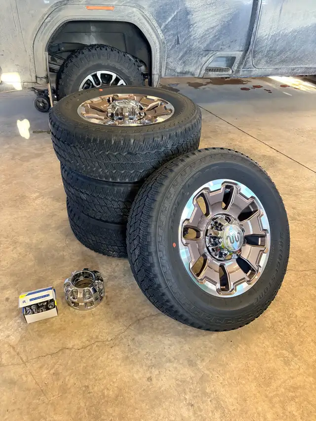 Ford F350 King Ranch Rims and Tires LT275/65/20 RARE | Tires & Rims ...