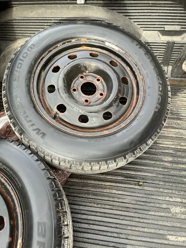 P225/65R17 - winter tires | Tires & Rims | Woodstock | Free local classifieds - Kijiji