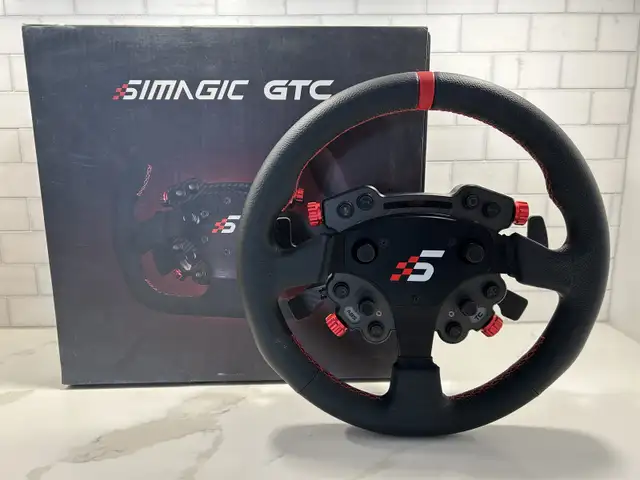 SIMAGIC GT-PRO HUB + LEATHER P330R WHEEL — Excellent Condition! | Other ...