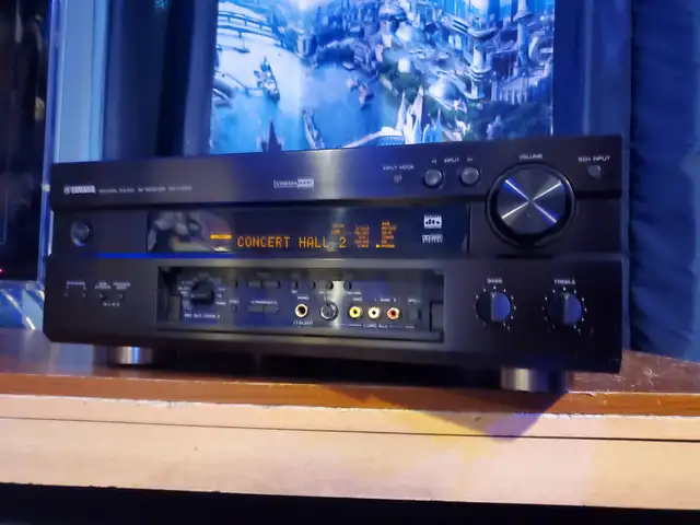 Amplificateur audio/vidéo dts qualité Yamaha RX-V1000 avec Phono ...