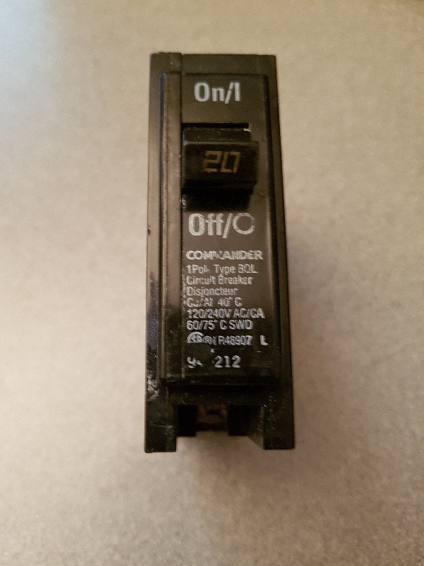 DISJONCTEUR BREAKER CUTLER-HAMMER BQL120 OU BQL130 | Autre | Laval/Rive ...