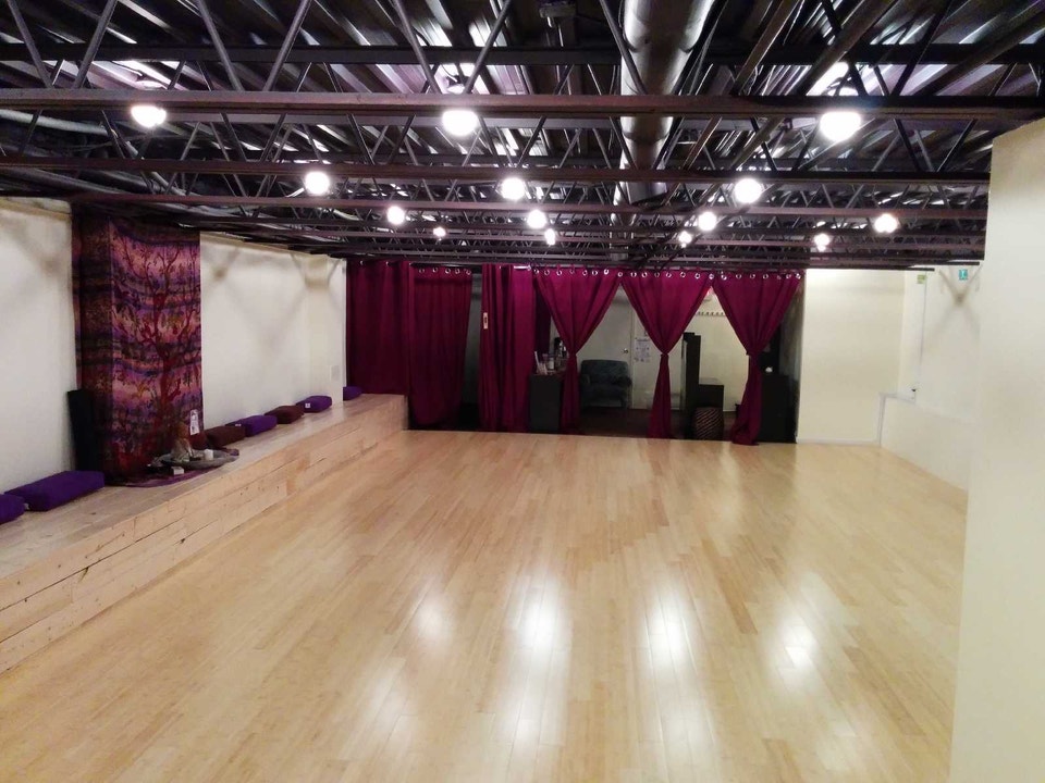 Basement Studio Space for Lease Below Spa - Danforth/Chester ...