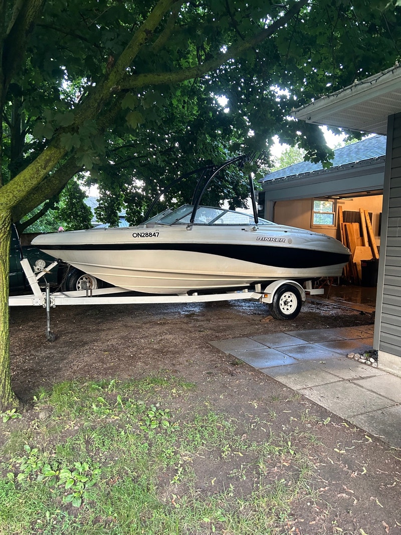 1997 Rinker 8 seater 19 ft with 4.3 mer cruiser inboard/outboard ...