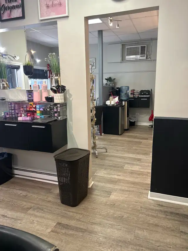 salon chair rental | Hair Stylist & Salon | Winnipeg | Free local ...