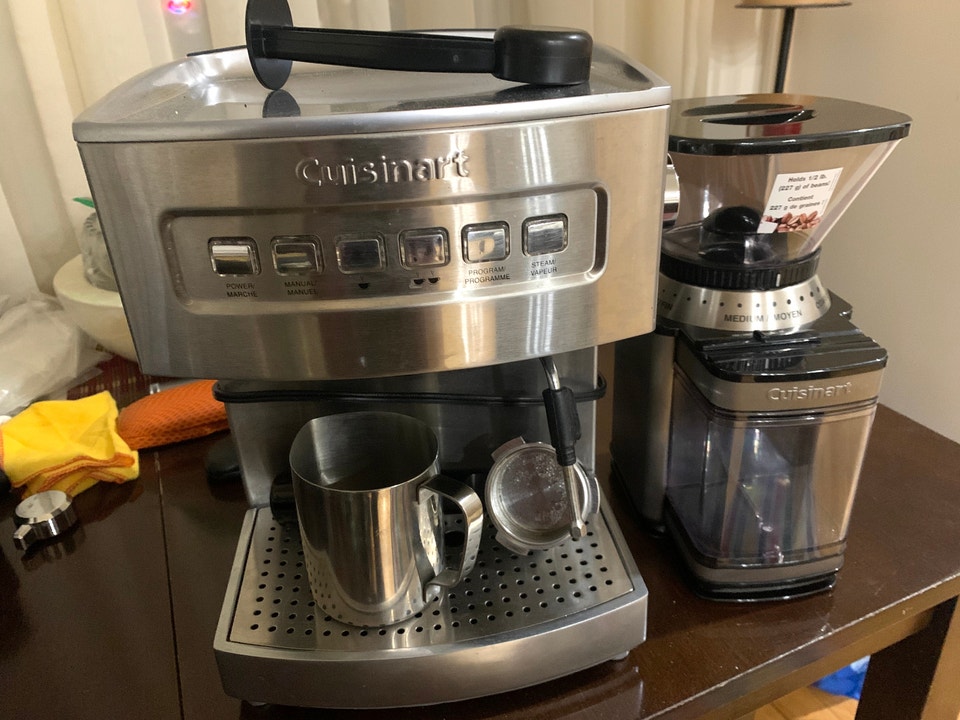 Classic 15bar semi-automatic espresso machine+grinder LIKE NEW ...