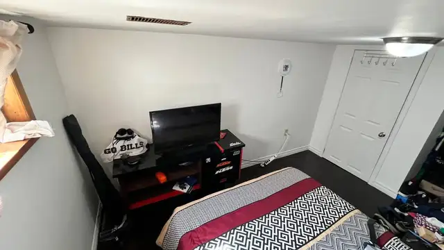 Bsmt Room near Lansdowne subway available May | Long Term Rentals ...