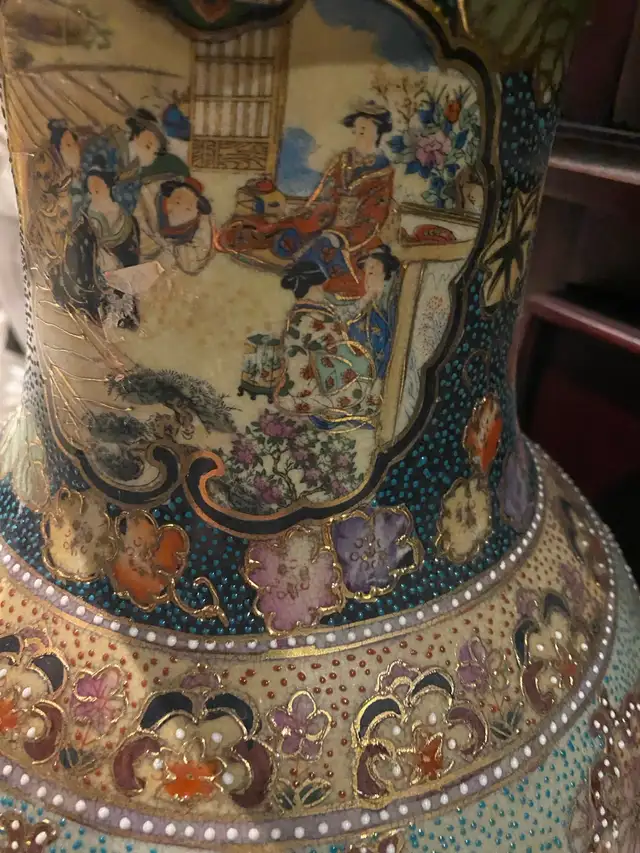Japanese Kutani/Satsuma Style Hand Painted Vase | Arts & Collectibles ...
