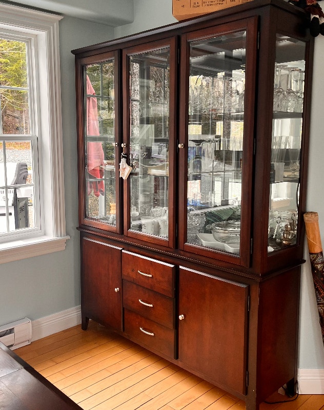 Buffet and hutch | Hutches & Display Cabinets | Bedford | Kijiji